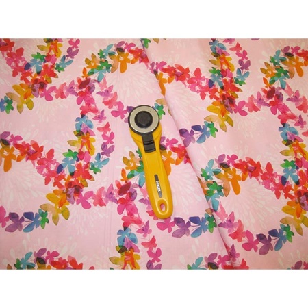 2264-11 butterfly swirl pink - Moda Playgrounds